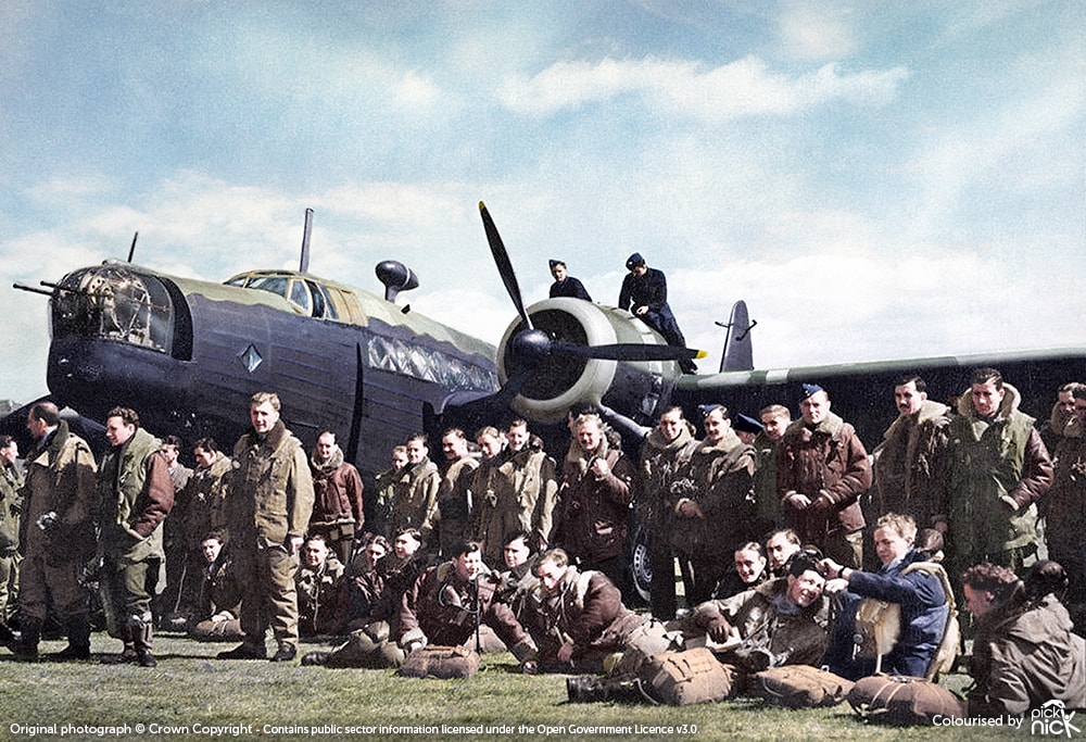 Colourised RAF Photos Brought To Life for RAF Centenary | RAF100