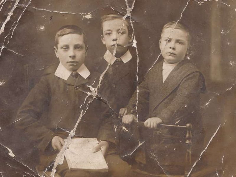 Photo Restoration Services | Professional Old Photo Restorer